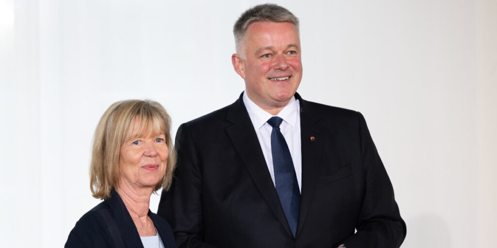 Rheinland-Pfalz hebt die Besoldung der Beamten ab April an